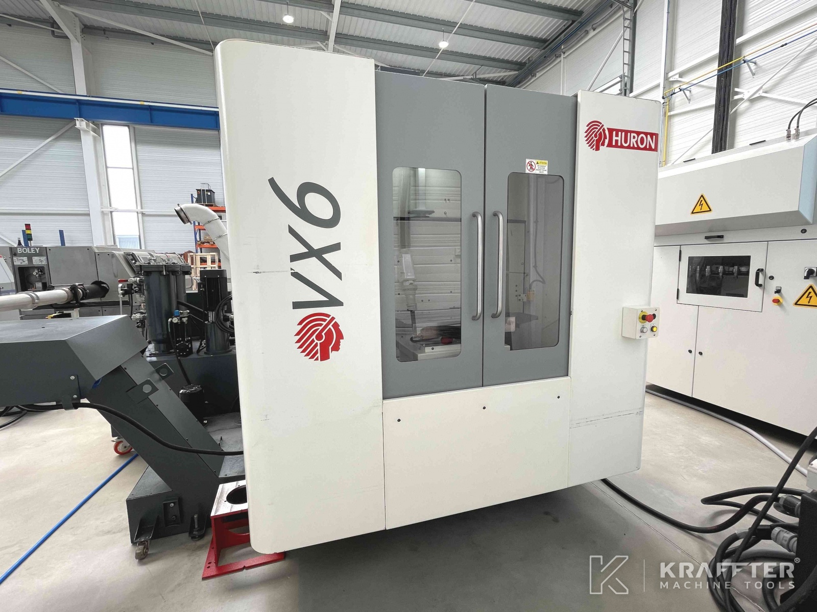 Huron VX6 apc Centre d'usinage cnc 3 axes palettisés occasion (72)